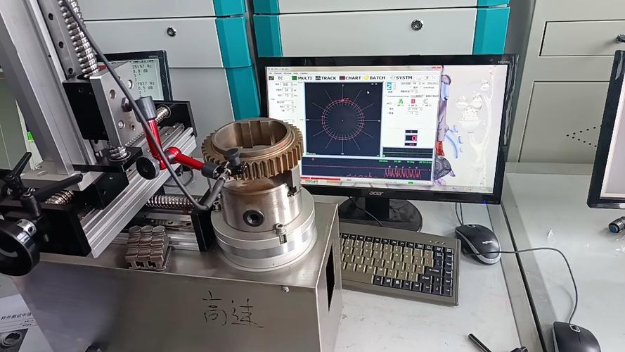 汽车挡风玻璃裂纹还能继续用吗图标