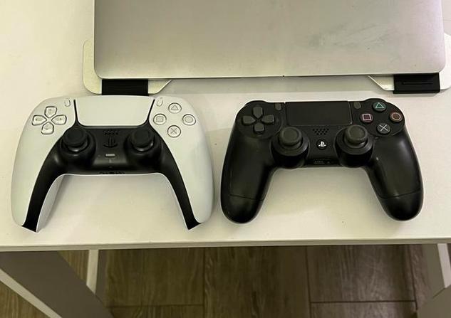 ps4手柄黄灯闪烁图标