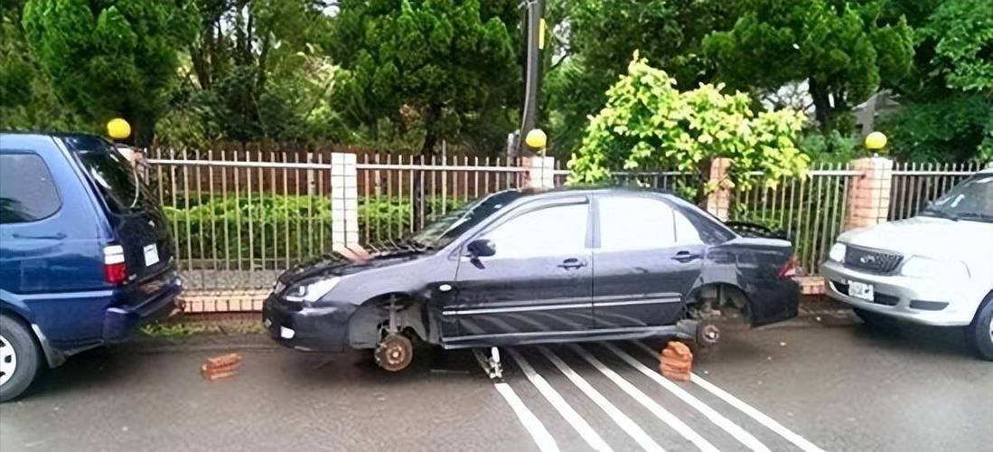 开车下车经常忘记锁车门截图