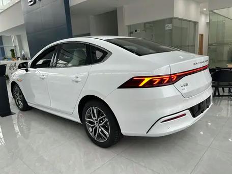 比亚迪秦510出行版截图