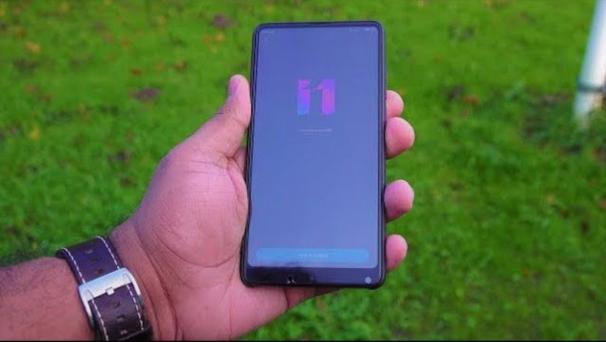 mix2更新MIUI11开机图标