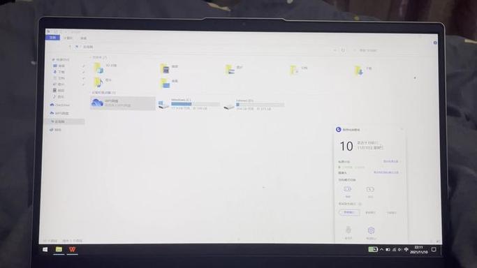 电脑屏幕出现方块截图