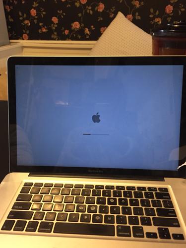macbook pro开机黑屏截图