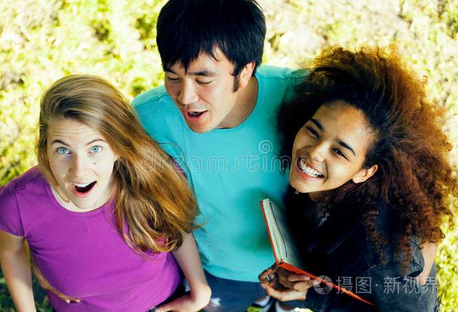女生拒绝你还和你保持联系图标