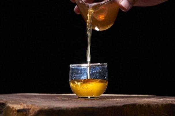 如果别人给你倒了一杯满茶截图