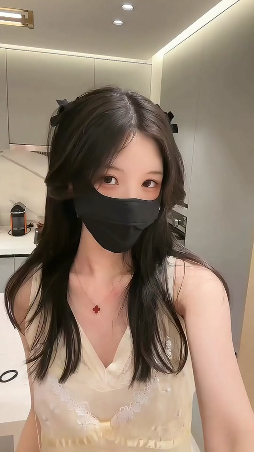 依酱果照图标