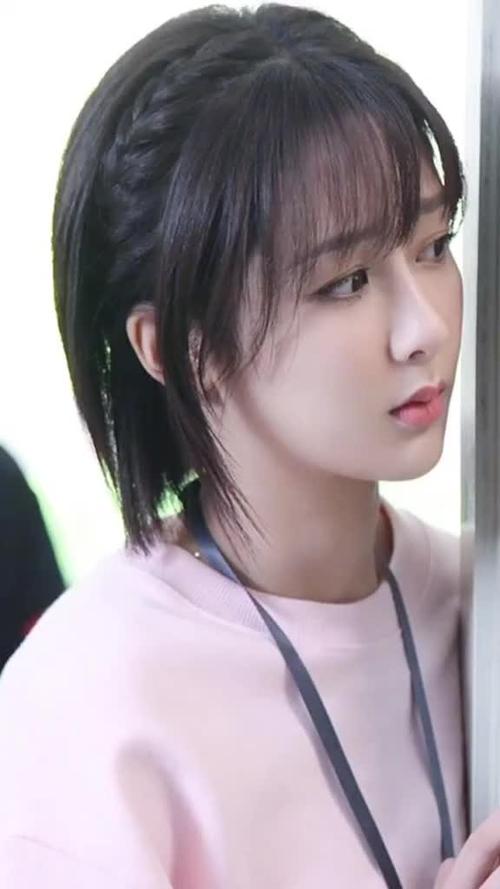 杨紫同款短发图标