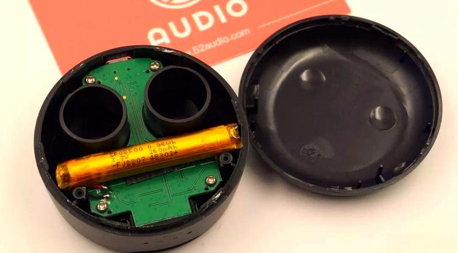 蓝牙耳机充电仓盖子盖不上图标