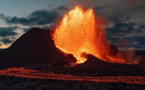 火山能喷出黄金吗图标