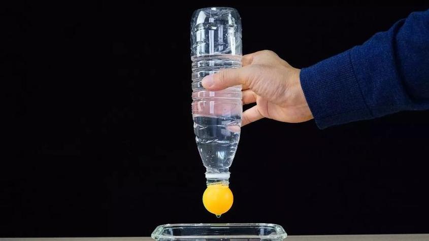 矿泉水瓶和乒乓球的科学实验