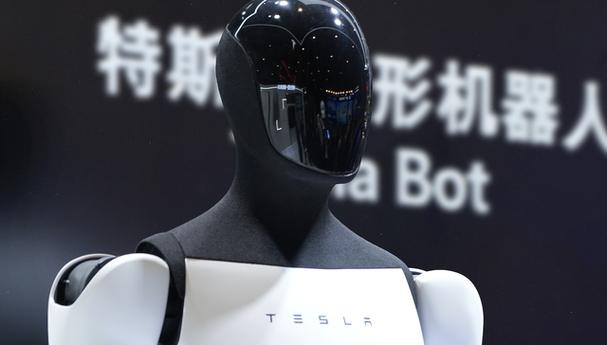 特斯拉人形机器人即将发布缩略图
