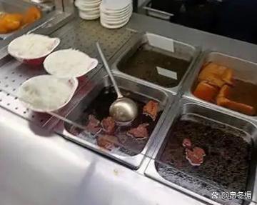在车站食堂这个微缩的小社会里图标