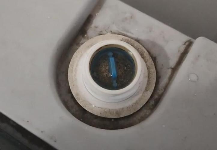 洗衣机排水口堵了图标