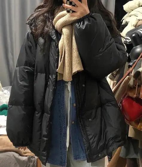 羽绒服黑色搭配截图