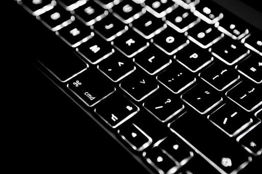 macbook键盘背光灯不亮的原因及解决方法图标