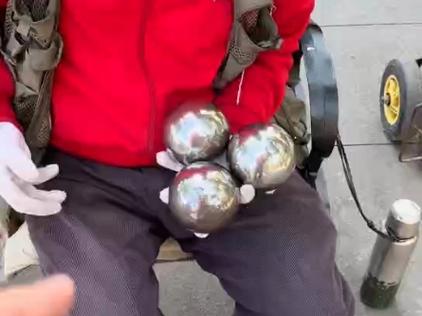 手转钢球的正确方法视频图标