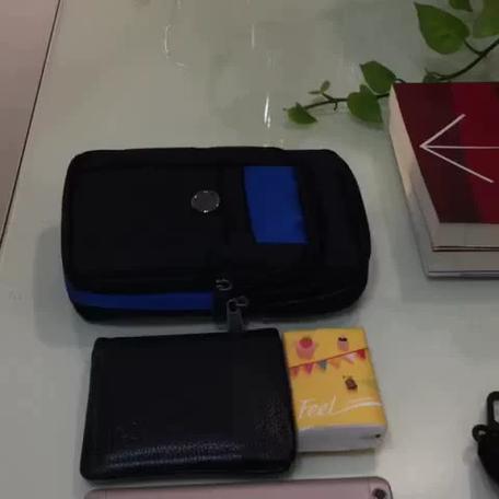 手机装口袋里,拿出来就乱按了好多截图