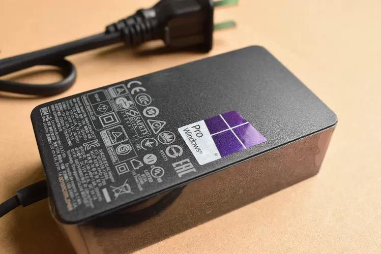 surface充电器截图