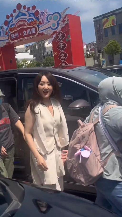 男版杨钰莹图标