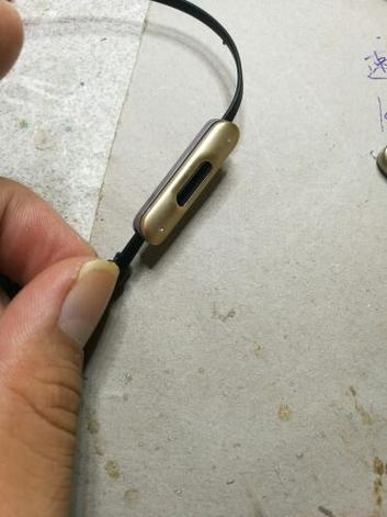 ipad连上耳机没有声音图标
