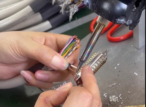 连接器压接截图