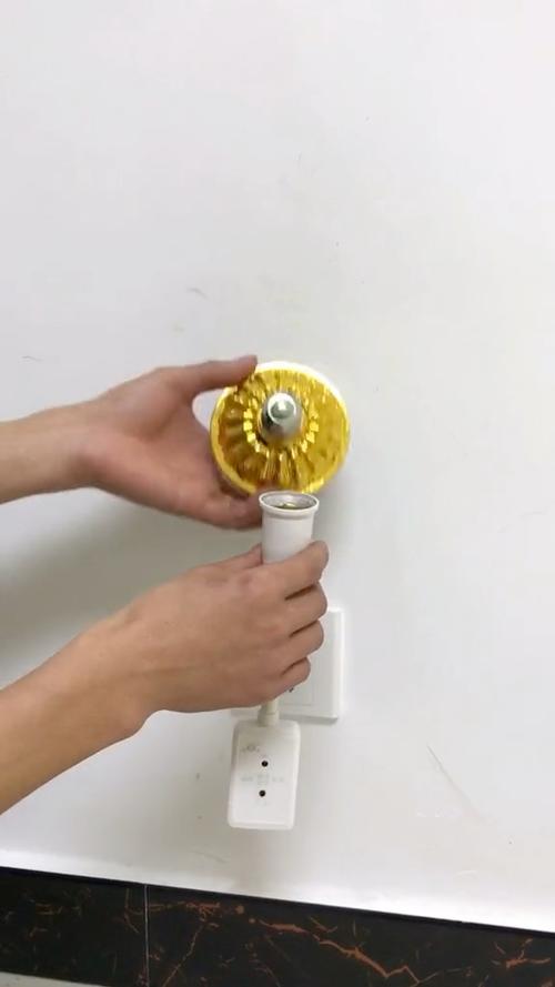 泡妞灯炫彩灯图标