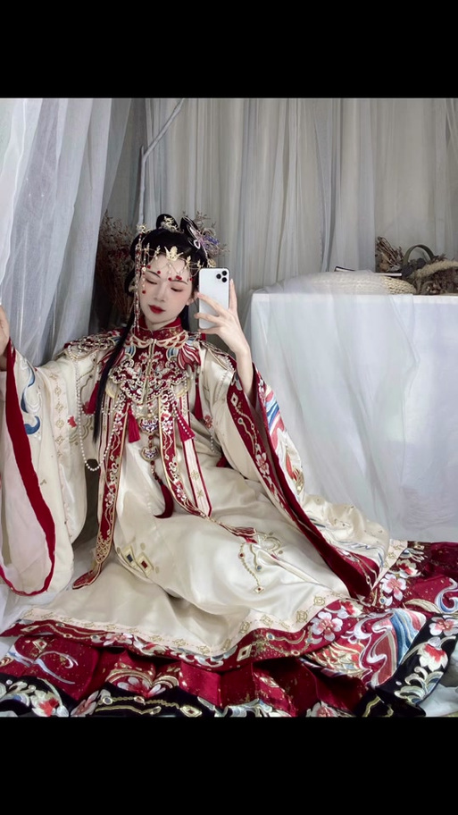 锦鲤少女汉服