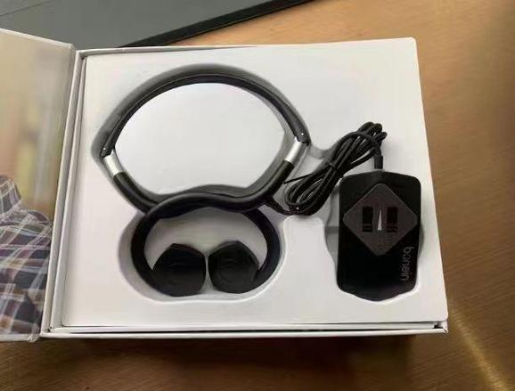 耳机录音有杂音滋滋图标