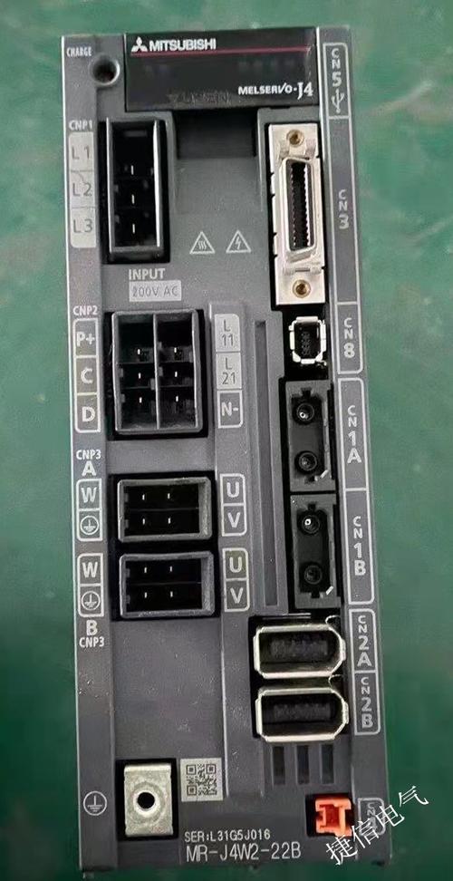三菱伺服驱动器显示AL