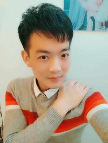 男生喜欢一个人的表现