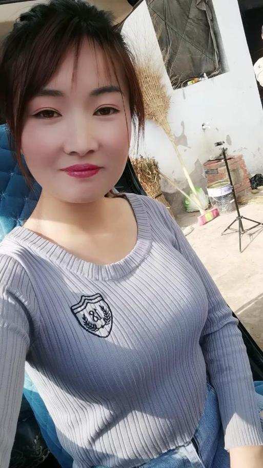 中老年单身女征婚广告图标