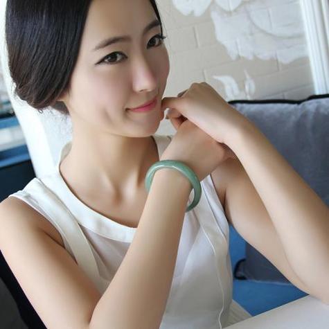 三种女人不宜戴玉图标
