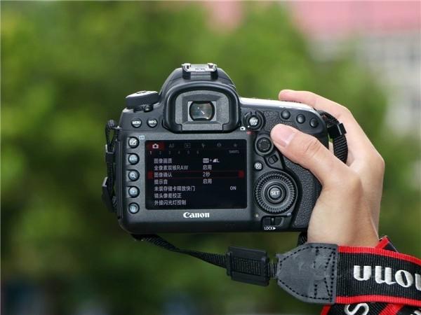 佳能5d4怎么传照片到手机图标