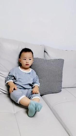 一岁三个月可以看电视吗图标