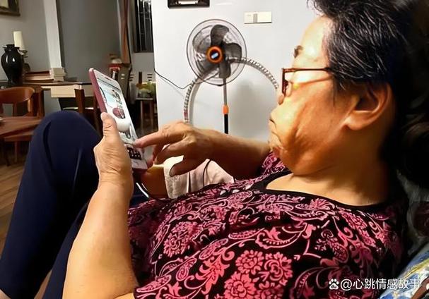 手机嗡嗡的震动声音图标