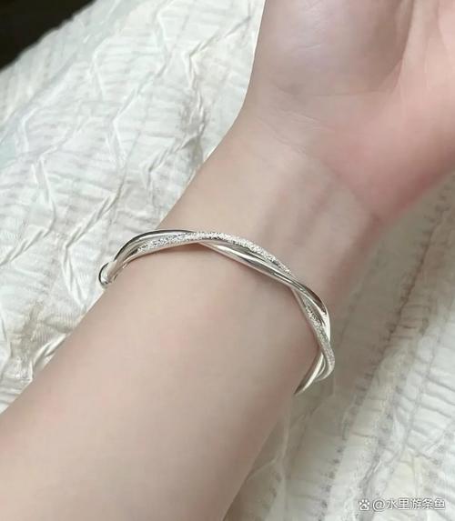 银镯子一般金店回收吗图标