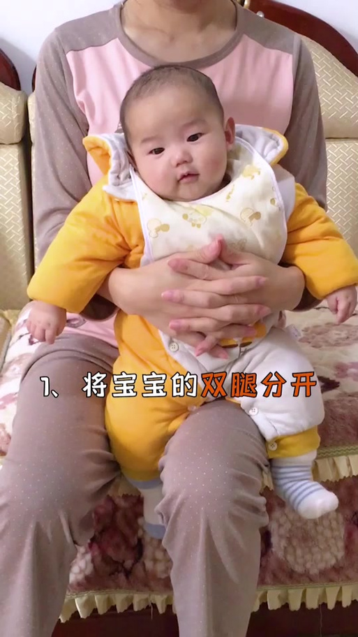 小孩子挂胸前的摄像头图标