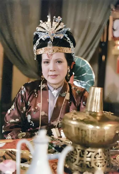 红楼之女王的病夫截图