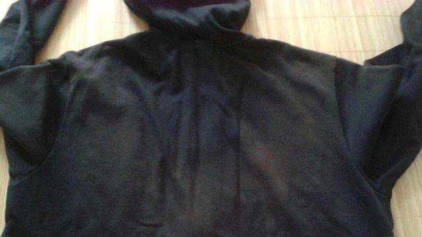 黑色衣服有点发红怎么处理截图