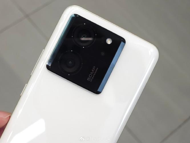 红米k60ultra屏幕分辨率截图
