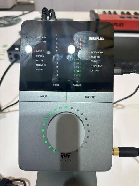 雅兰仕声卡和十盏灯声卡哪个好图标