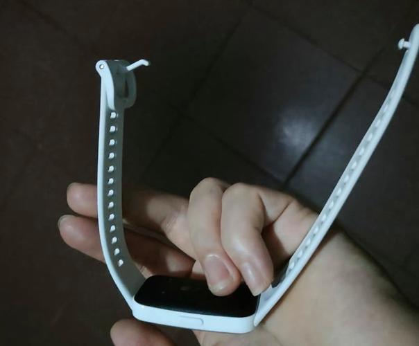 华为手环如何取出截图