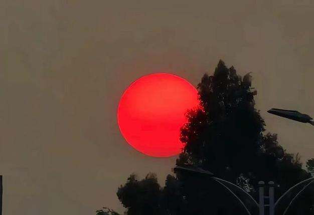 MC红色的太阳图标