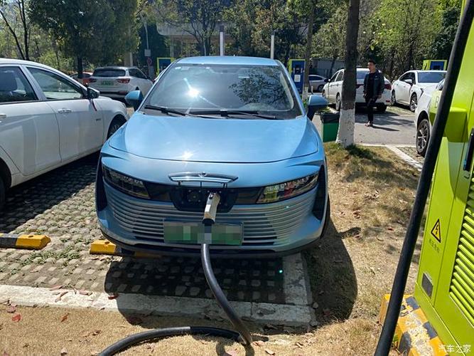 欧拉IQ充电盖打开视频图标