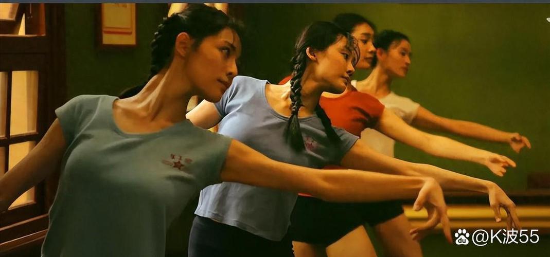 三位新女主角的扮演者图标