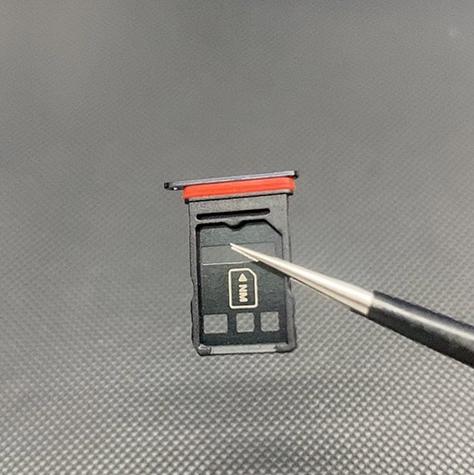 手机sim卡旁边的孔能不能戳截图