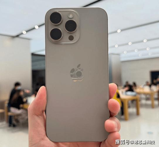 iphone磁吸从哪一代