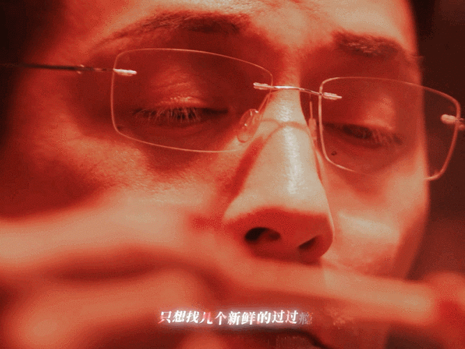 如何加入下拉选项图标