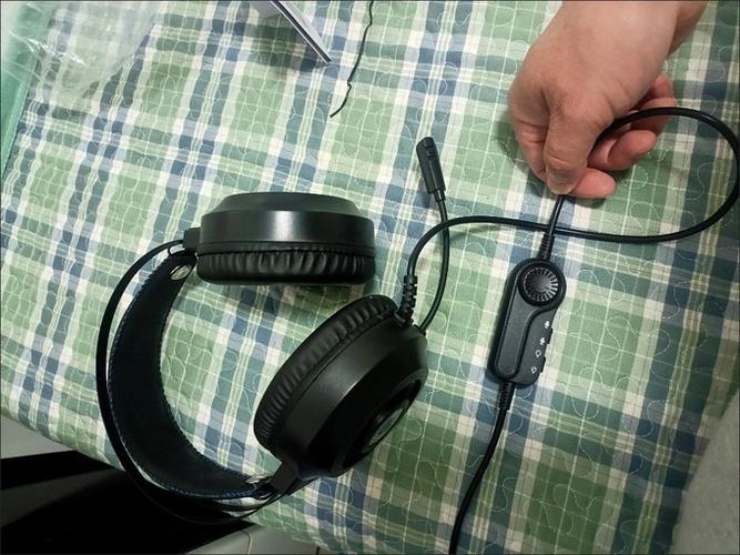 耳机听歌正常麦没声音图标