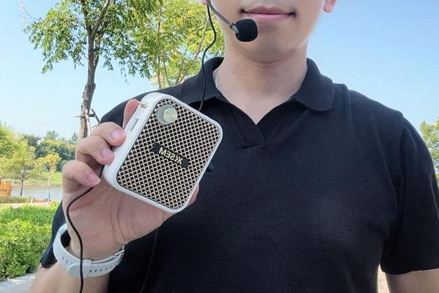 麦克风充电显示灯不亮图标